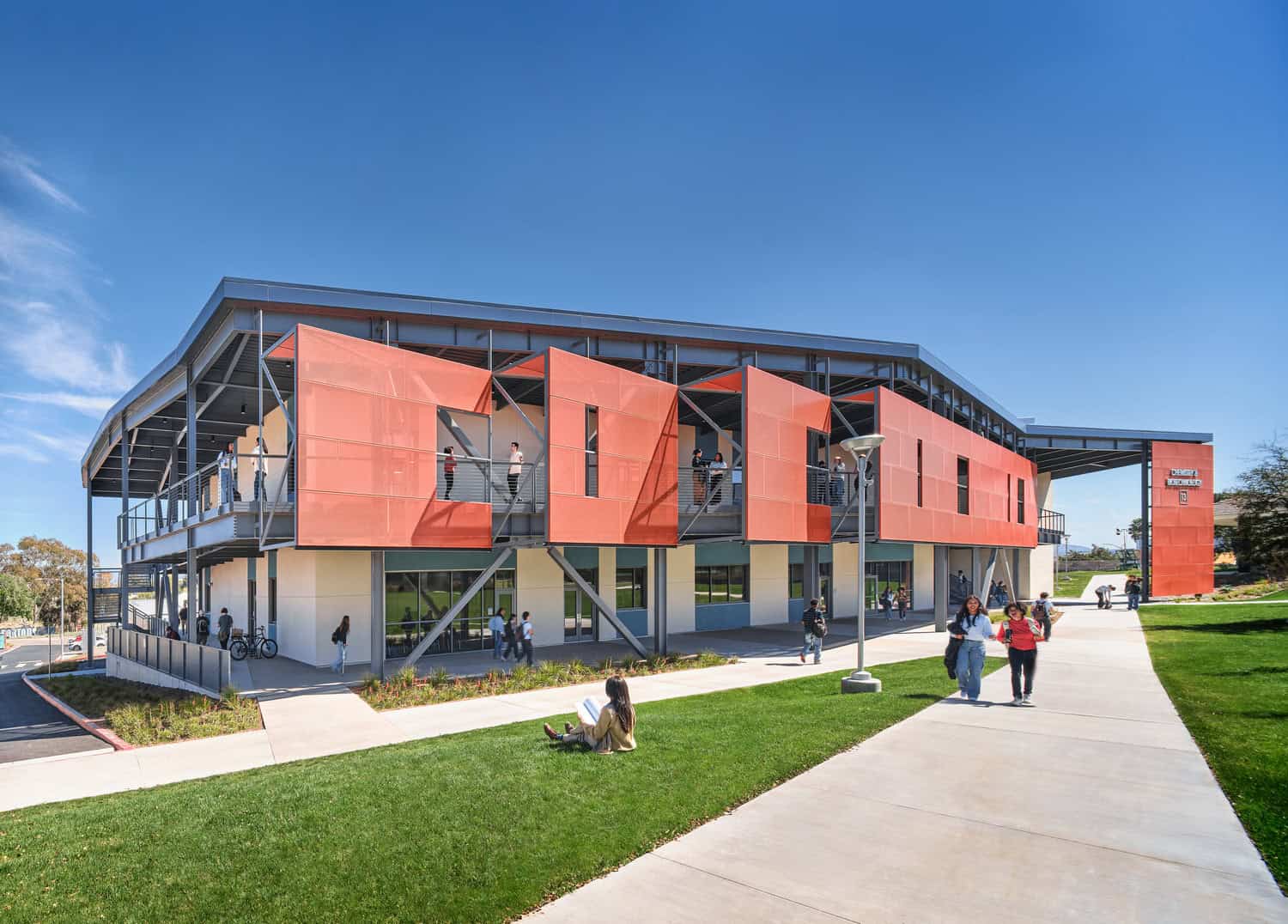 MiraCosta College Chemistry and Biotechnology Building - San Diego ...