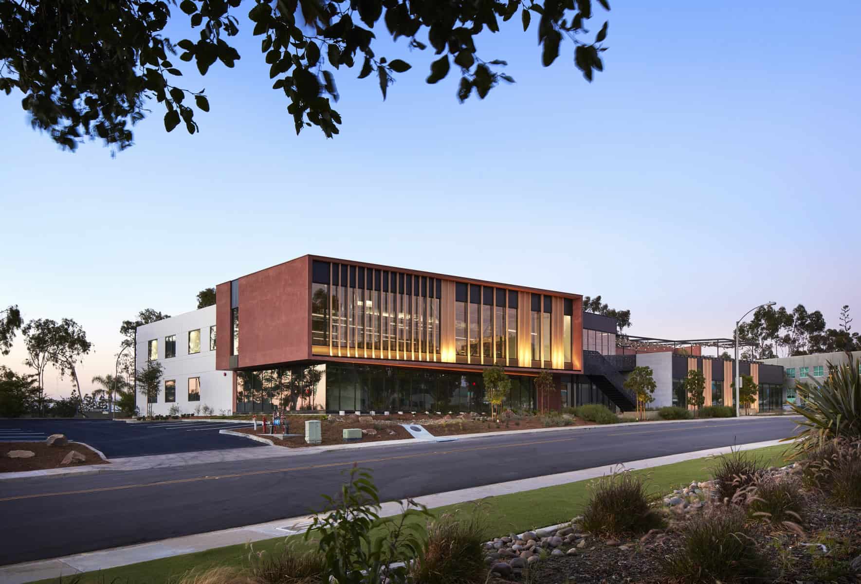 Nancy Ridge Life Science and Office Building - San Diego Architectural ...
